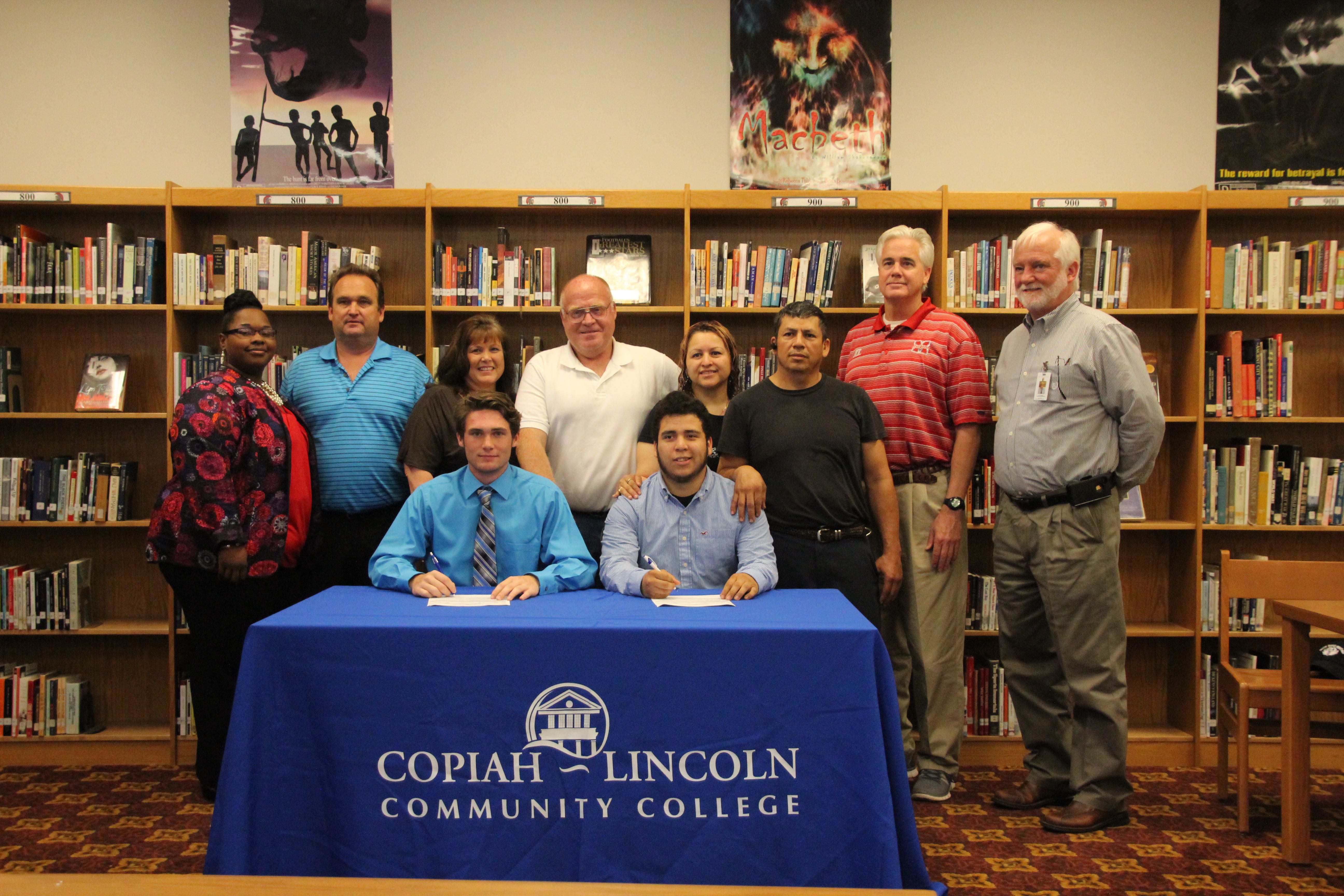 CoLin Wolfpack signs Magee Natives - MageeNews.com