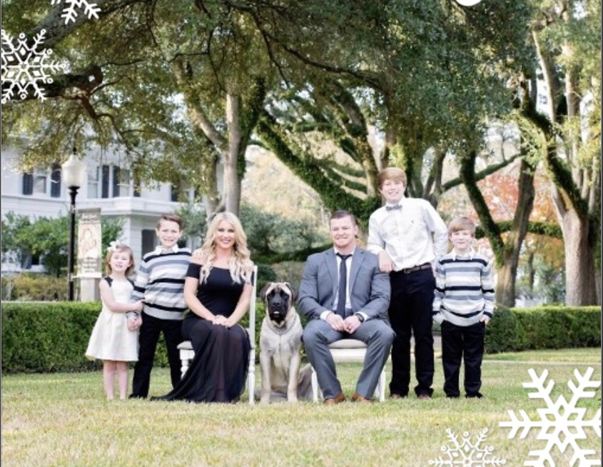 Merry Christmas from the Lewis Family! - MageeNews.com