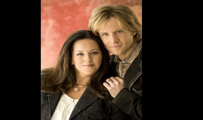 Reggie and Ladye Love Smith in concert at Co-Lin - MageeNews.com