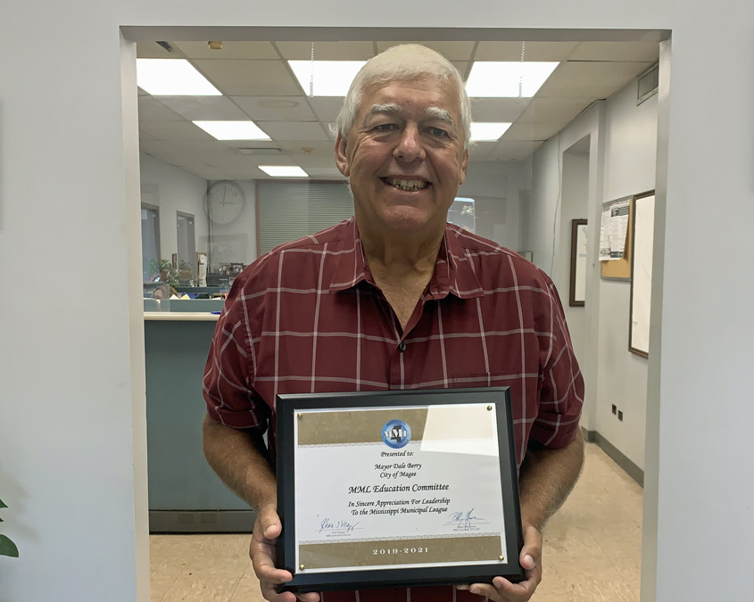 Mayor Dale Berry Recognized by MML - MageeNews.com