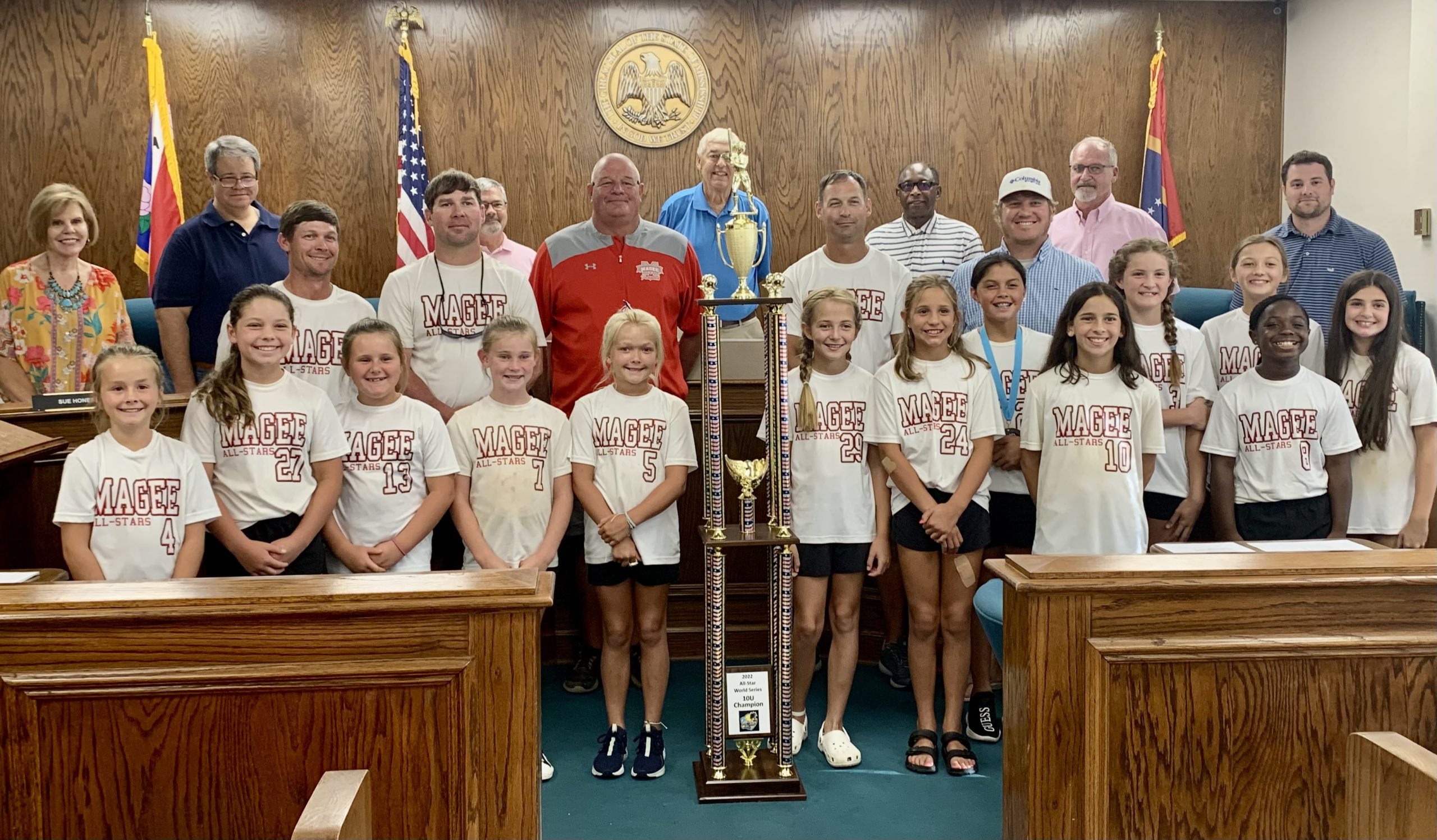What a Team! Magee 10U Girls!!! - MageeNews.com