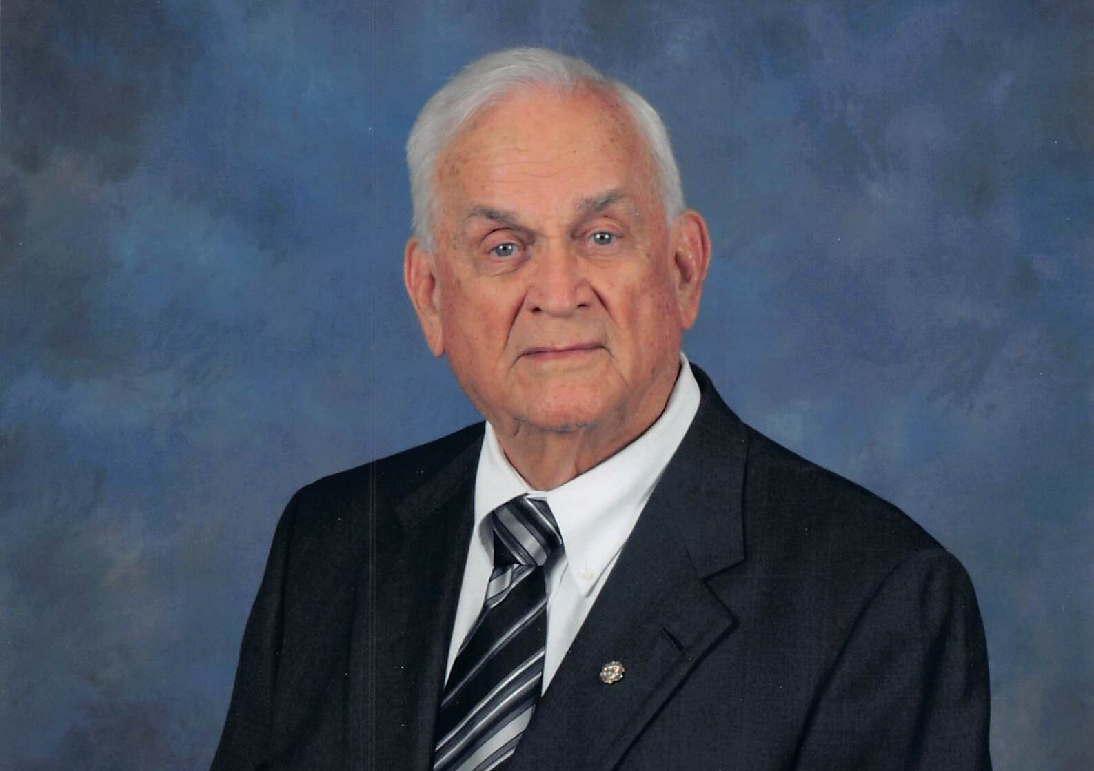 Ray L. “Pete” Ainsworth, 93 of Raleigh - MageeNews.com