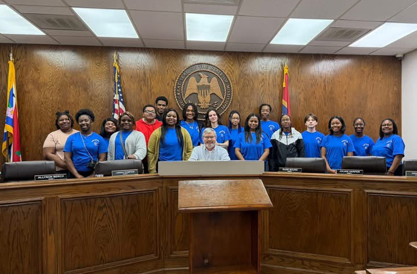 Mayor Mark Grubbs Officially Proclaims FBLA Week - MageeNews.com